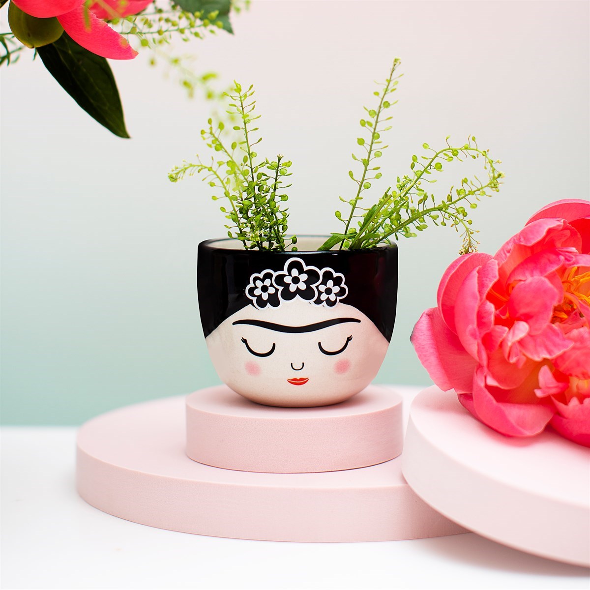 Mini Frida Monochrome Planter – Plantlet Shop